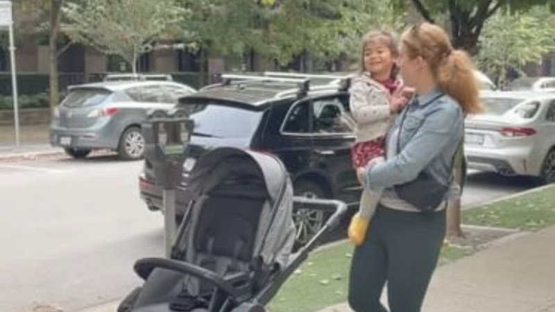 自動運転EVの波がベビーカーに到来？ 坂道もらくらくアシスト、お値段42万円｜Pen Online