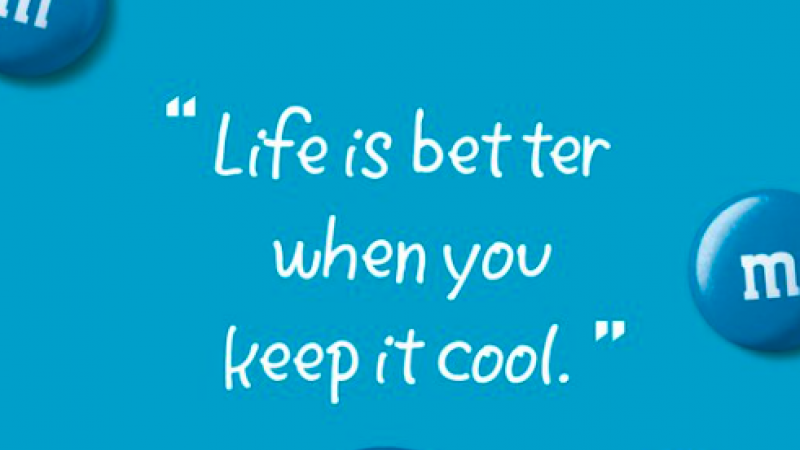 「葬儀はこれでお願い」大好きなチョコレートのM&M’sを模した特注棺桶で、おばあちゃんが天国に旅立つ｜Pen Online