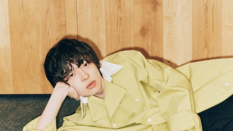 【imaseインタビュー】SNSからブレイク、ありのままの自分で柔軟に挑み続ける｜Pen Online