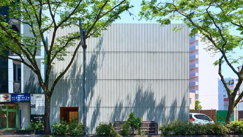 【デニムの新名所】ASが手掛ける、 九州初の直営店「MOMOTARO JEANS FUKUOKA」が誕生｜Pen Online